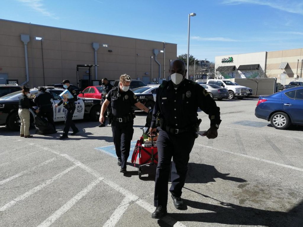 DPD Recognizes Frontline ER's Frontline Workers - FrontlineER Dallas